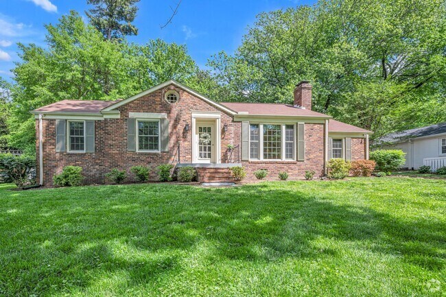 Crieve Hall Apartments for Rent with Extra Storage - Nashville, TN - 1 ...