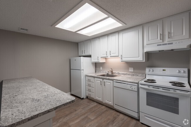 Lake Shore Boulevard Estates Apartments for Rent - Timberlake, OH ...