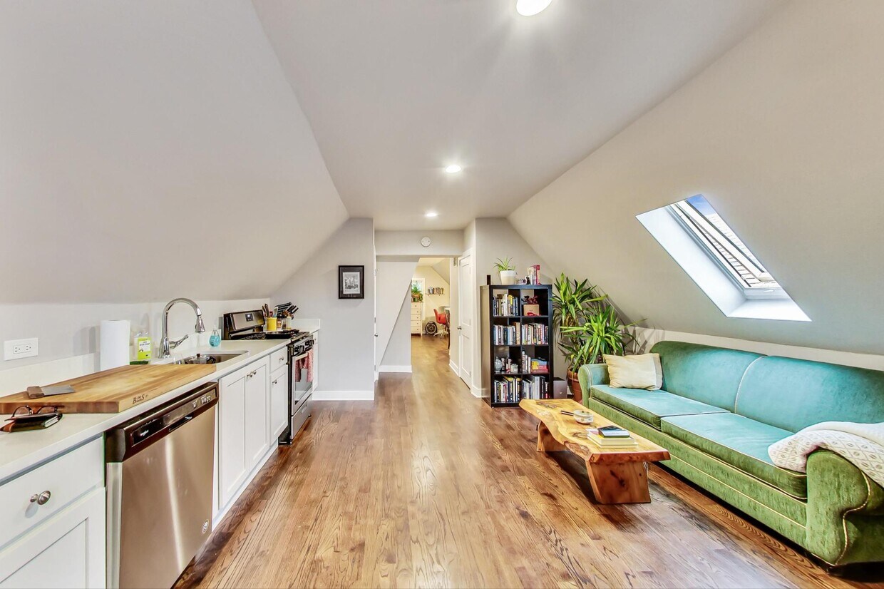 2817 N Harding Ave Unit 3, Chicago, IL 60618 - 2817 N Harding Ave ...