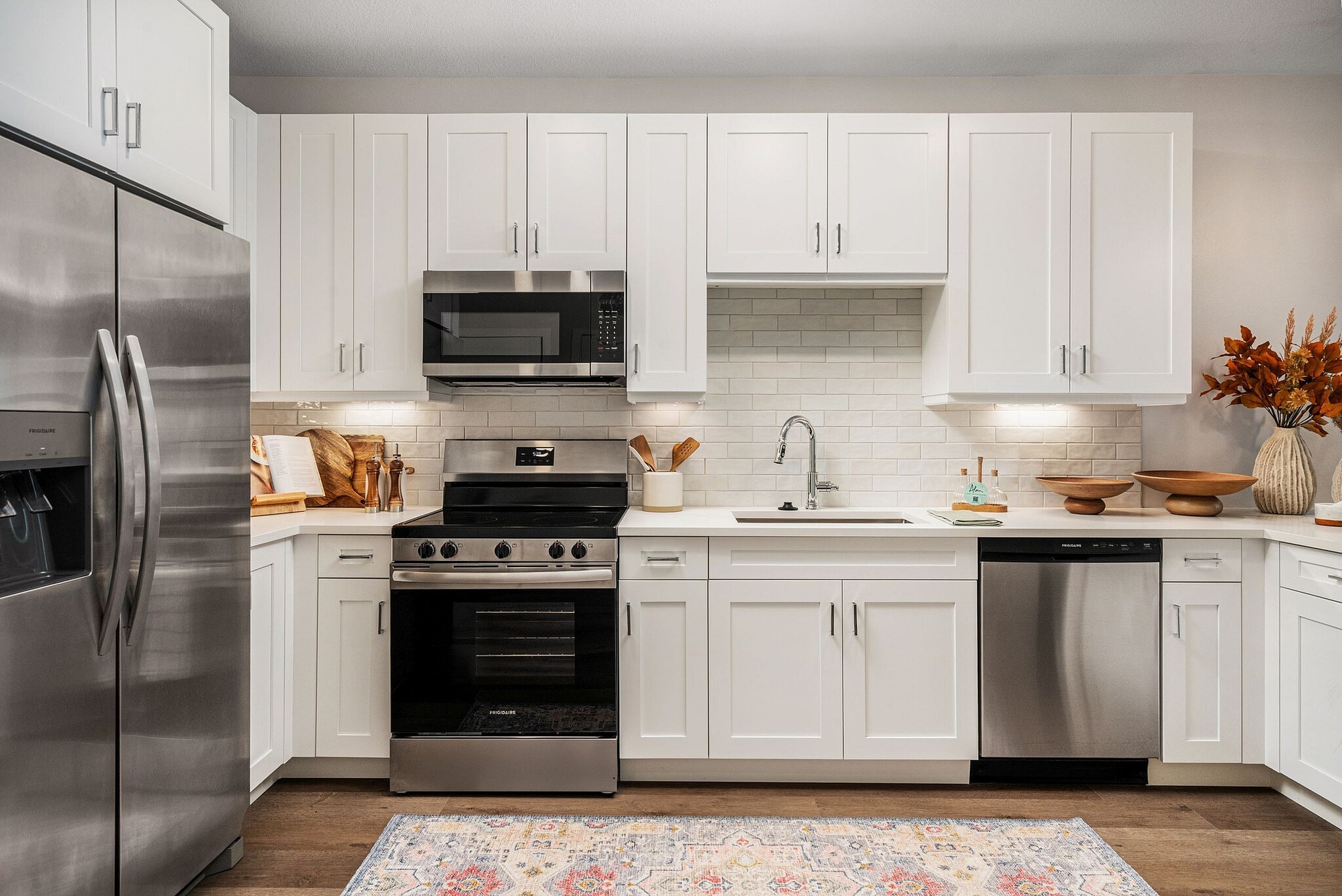 Alon - 2351 University Pky Sarasota, FL 34243 | Apartments.com
