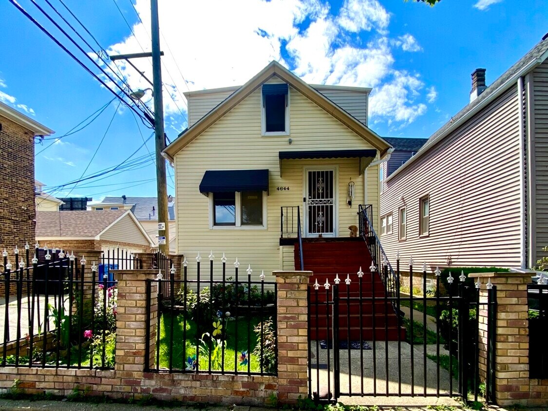 4644 S Sacramento Ave, Chicago, IL 60632 - House Rental in Chicago, IL ...