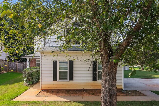 The Reserve at Anneewakee Trails Apartments for Rent with a Garage ...