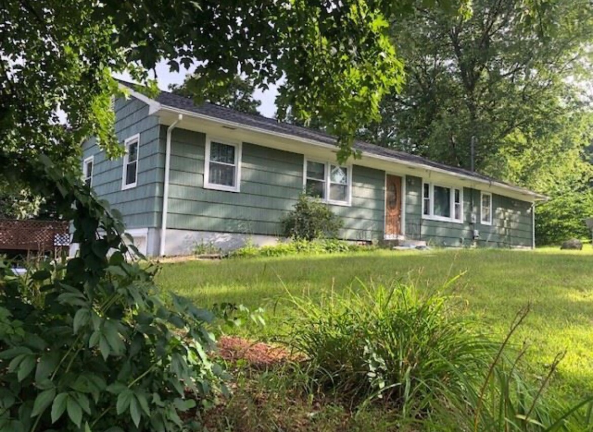 2 Hemlock St, Hudson, NH 03051 - House Rental in Hudson, NH ...