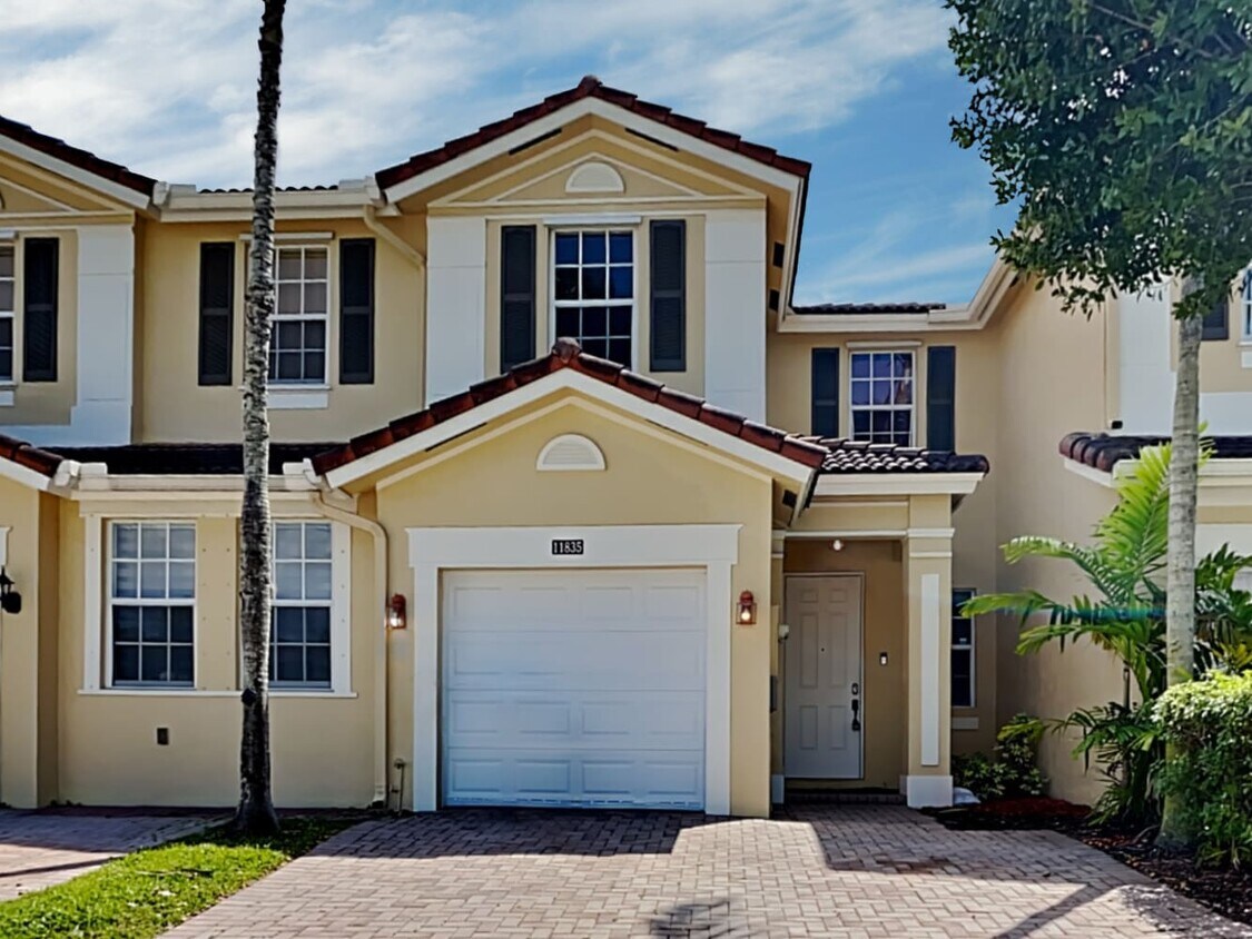 11835 SW 152nd Pl, Miami, FL 33196 | Apartments.com