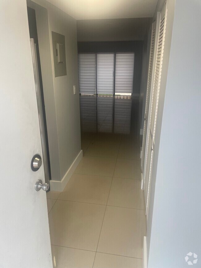 Park Lake Village Condominiums Apartments for Rent - Miami, FL - 8 Rentals | Apartments.com