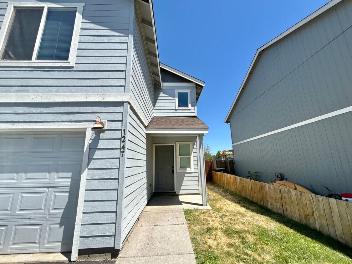 1245 SW 27th St Unit 1247, Redmond, OR 97756 - Room for Rent in Redmond ...