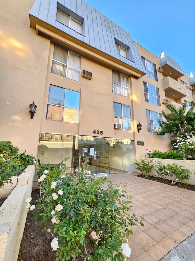 New Hampshire Avenue Apartments - Apartments in Los Angeles, CA | Apartments.com