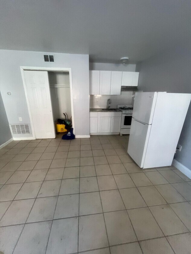 140 N Walnut St Unit 12, East Orange, NJ 07017 - Apartments in East ...