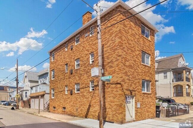 Condos For Rent in Harrison, NJ - 47 Rentals | Apartments.com