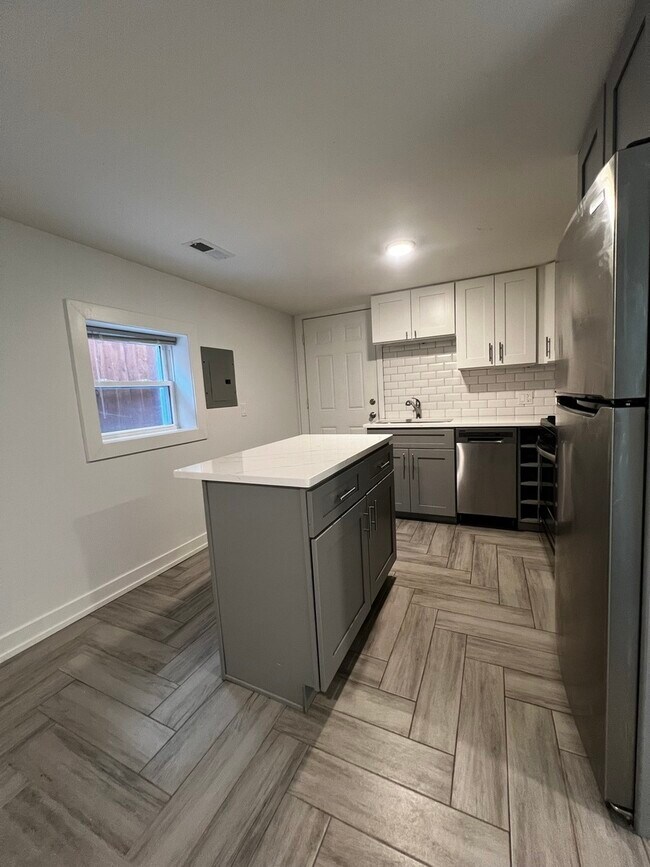 2976 N Ridgeway Ave, Chicago, IL 60618 - House Rental in Chicago, IL ...