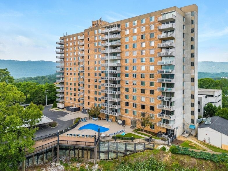 1131 Stringers Ridge Rd Unit 2A, Chattanooga, TN 37405 | Apartments.com