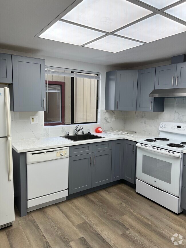 Mount Davidson Manor Apartments for Rent with Extra Storage - San ...