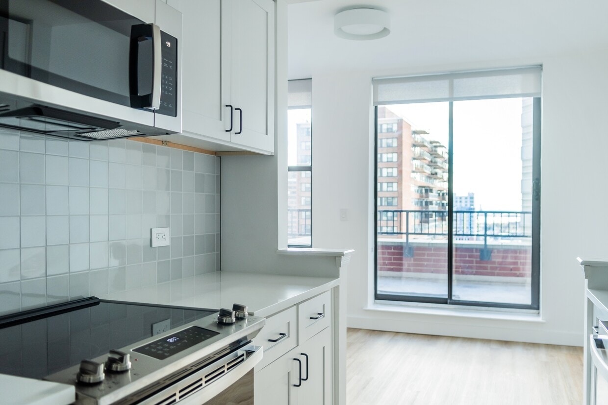 Grove Pointe - 100 Christopher Columbus Dr Jersey City, NJ 07302 ...