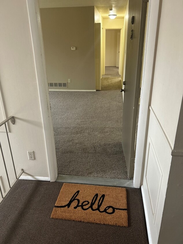 Autumn Creek Apartment Homes - 2034 Ardmore Ave Fort Wayne, IN 46802 ...