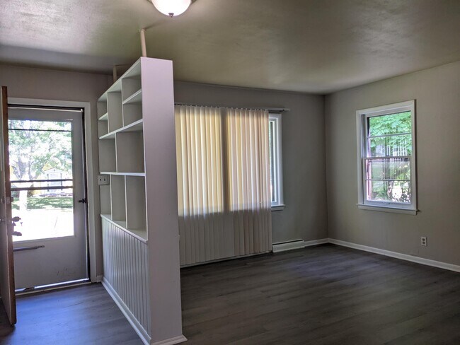 3316 Alida St, Rockford, IL 61101 - House Rental in Rockford, IL ...