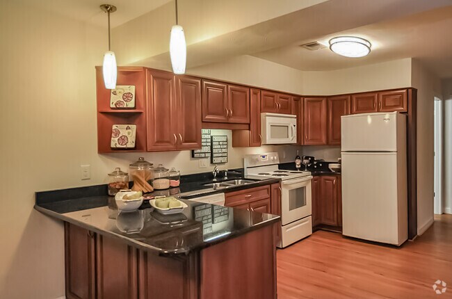 Pinewood Gardens Condos under $2,000 - Virginia Beach, VA | Apartments.com