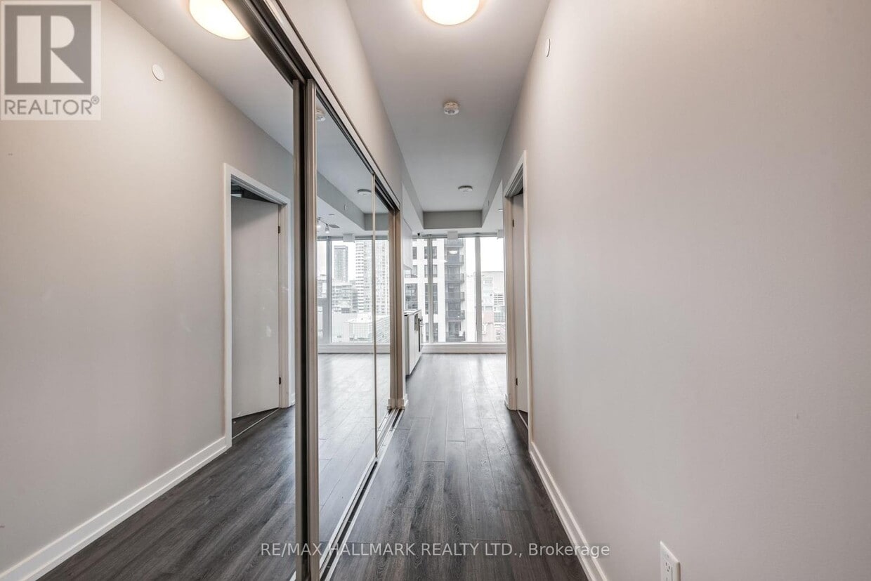 77 Shuter St Unité 2301, Toronto, ON M5B 0B8 - Appartement à Louer à ...