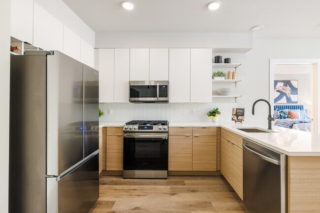 Hedges at Hawthorne Rentals in Hawthorne at 204 Wagaraw Rd Hawthorne ...