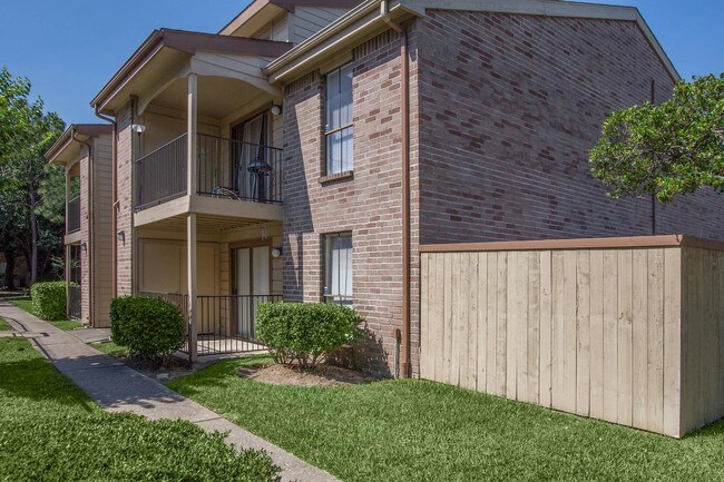 Mira Bella Apartments - Houston, TX | Apartments.com