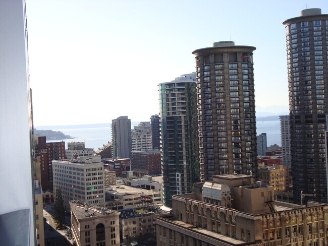 737 Olive Way Unit 2301, Seattle, WA 98101 - Condo for Rent in Seattle ...