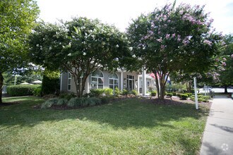 Rolling Meadows Apartments - Tax Credit Rentals - Williamsburg, VA ...