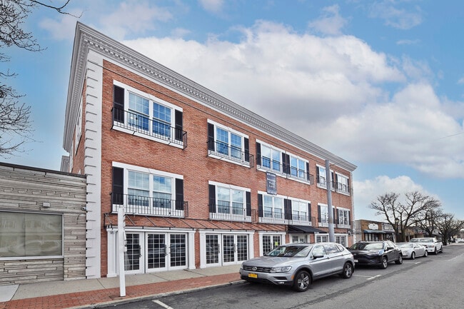 Broadway Plaza Lofts - Apartments in Amityville, NY | Apartments.com