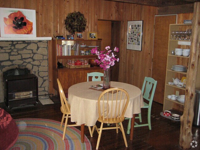 Northside Apartments for Rent with a Yard - Chapel Hill, NC - Updated ...