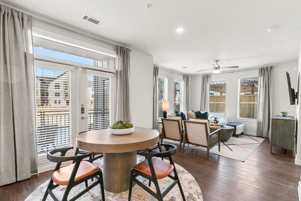 The Sarah at Lake Houston - 17571 W Lake Houston Pky Humble, TX 77346 ...