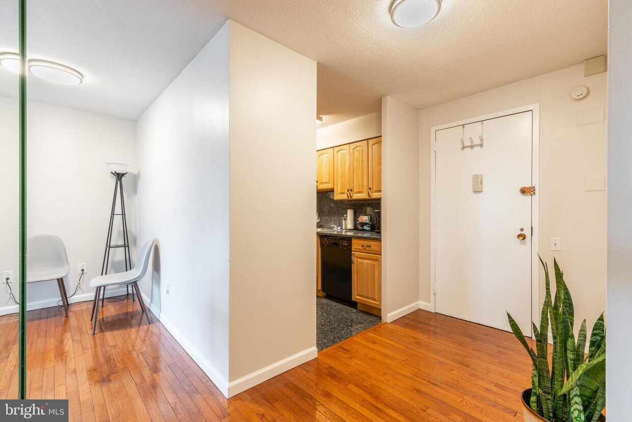 1420 Locust St Unit 10O, Philadelphia, PA 19102 - Room for Rent in ...