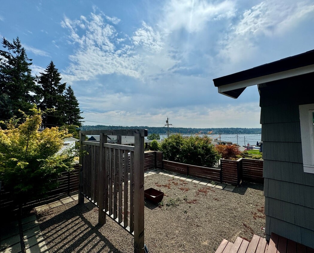 1015 Vandalia Ave, Bremerton, WA 98310 - House Rental in Bremerton, WA ...