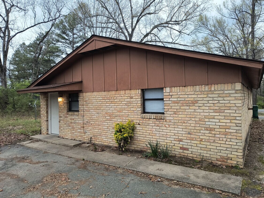 5916 W Malcomb St, Pine Bluff, AR 71602 - House Rental in Pine Bluff ...
