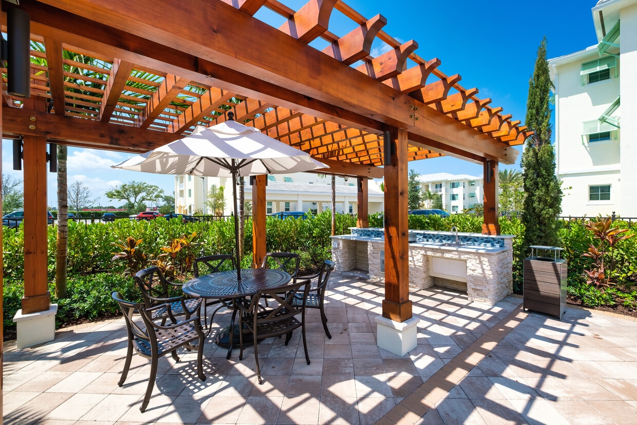 Oceanside Lantana - 1001 Water Tower Way Hypoluxo, FL 33462 ...
