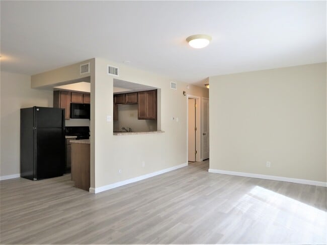 Concord Place Apartments - 11542-11556 Concord Village Ave Saint Louis ...