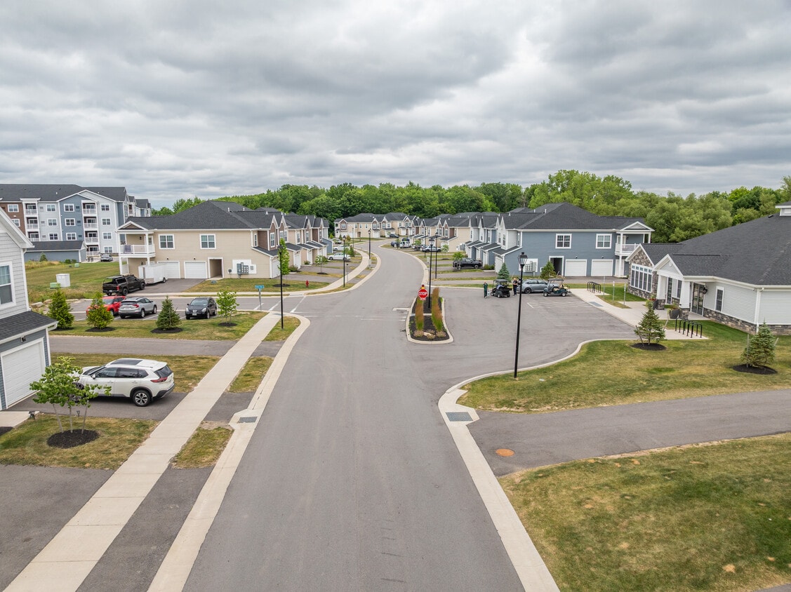 Edgewater Apartments and Townhomes - 22 Rivers Edge Dr West Henrietta ...