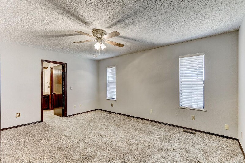 13601 Green Valley Dr, Oklahoma City, OK 73120 | Apartments.com