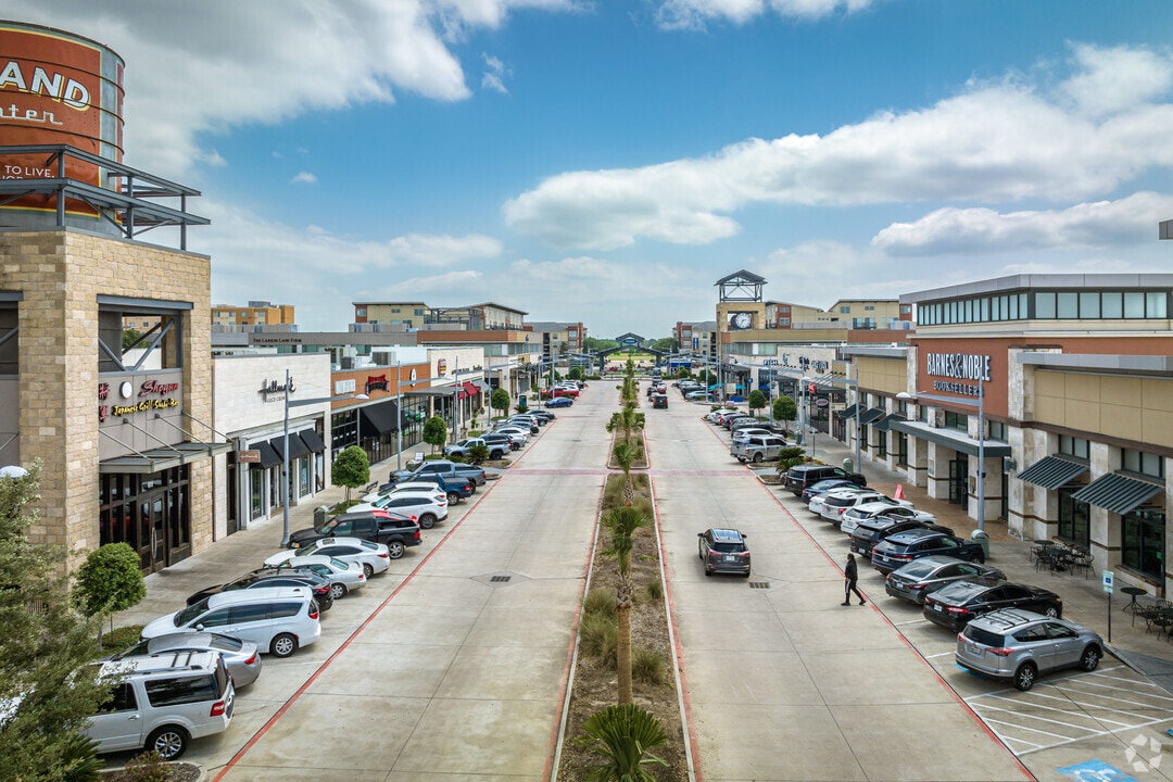 Moving to Pearland? Cost of Living, Best Neighborhoods & What to Expect ...