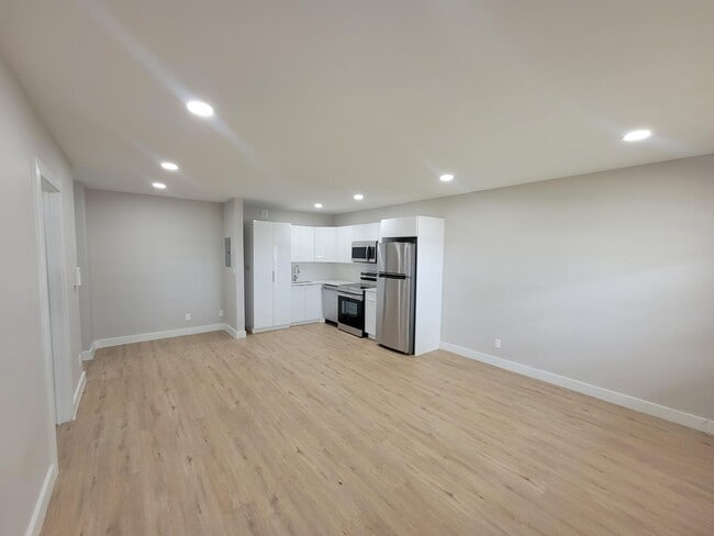 Cottage Cove Apartments - 12 NE 188th St Miami, FL | Apartments.com