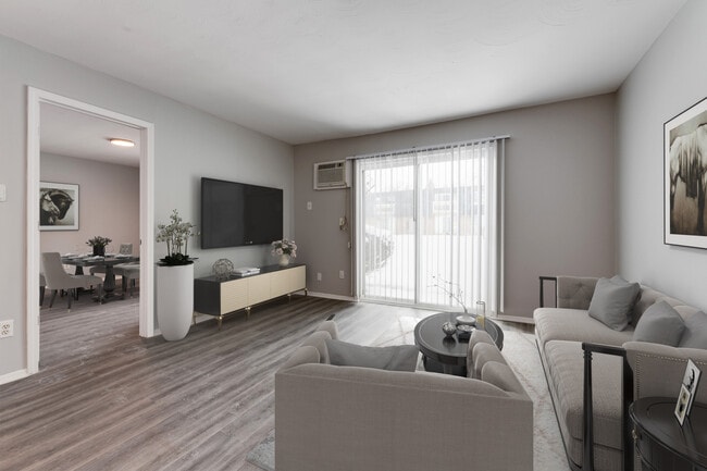 Apartments for Rent under $1,500 in Colonial, Lansing | Apartments.com