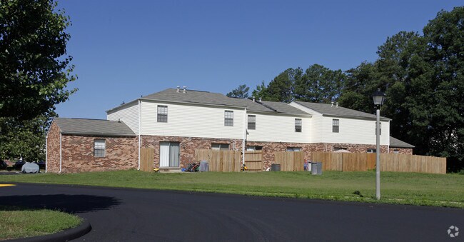 Chester Townhomes - Apartments in Chester, VA | Apartments.com