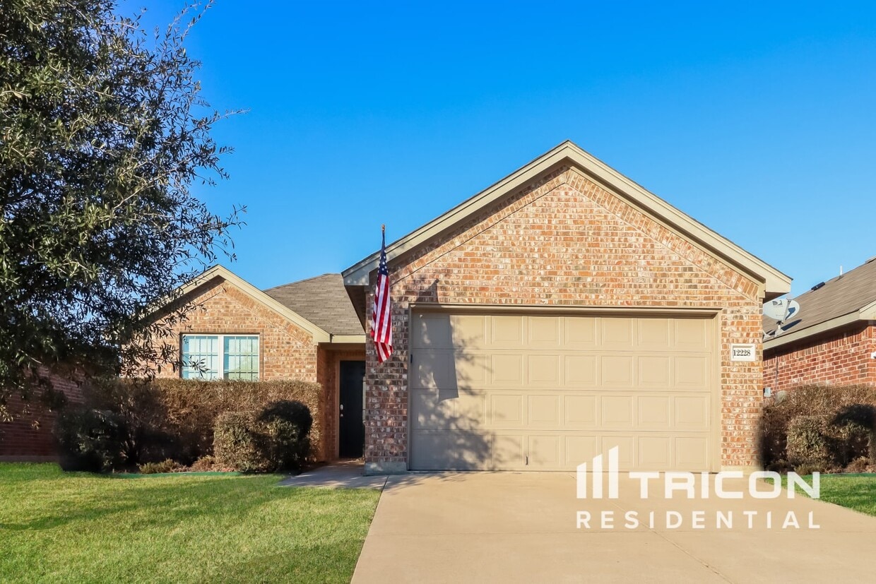 12228 Hunters Crossing Ln, Burleson, TX 76028 | Apartments.com