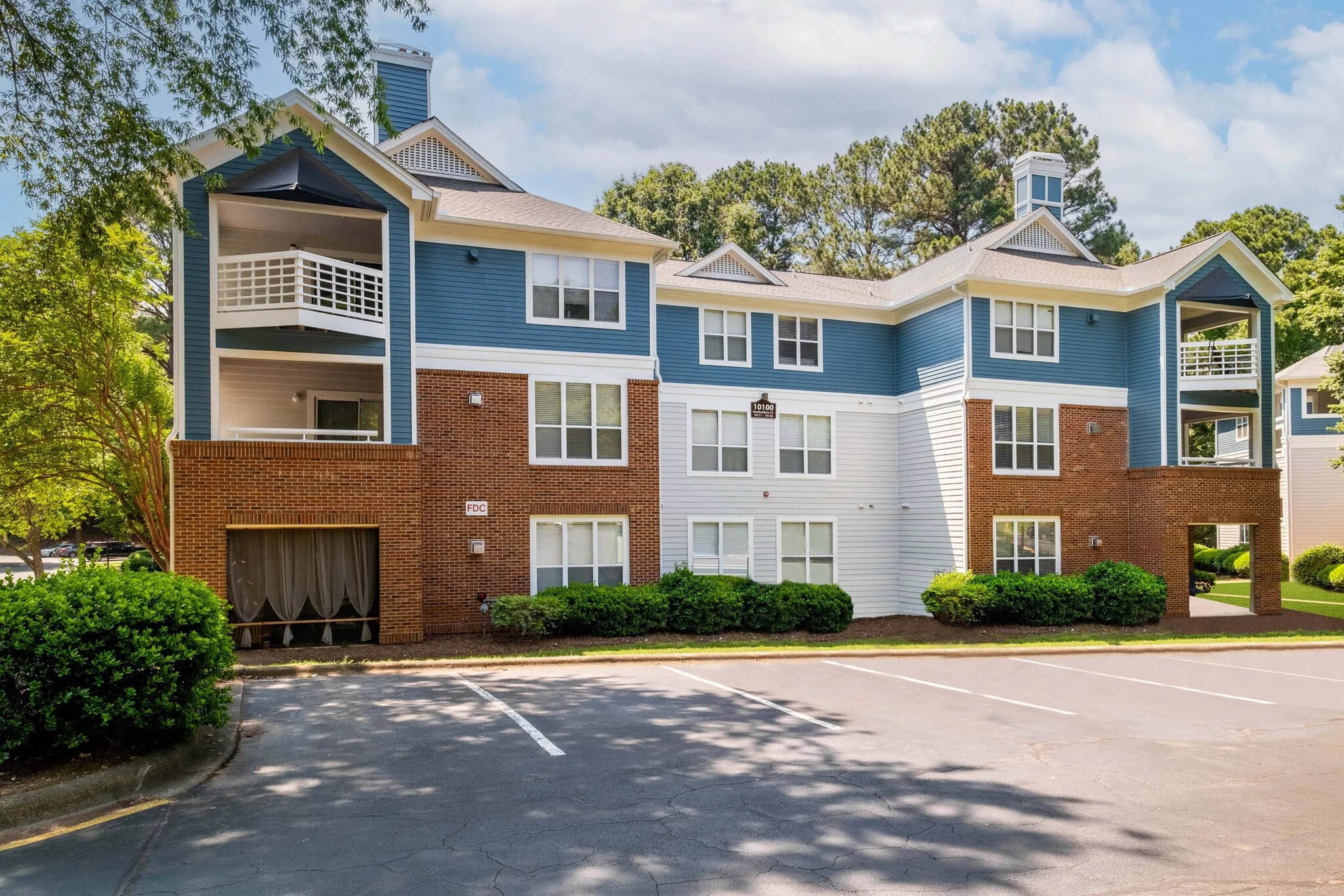 Crestline Cary - 10300 Kingsclere Dr Cary, NC 27511 | Apartments.com