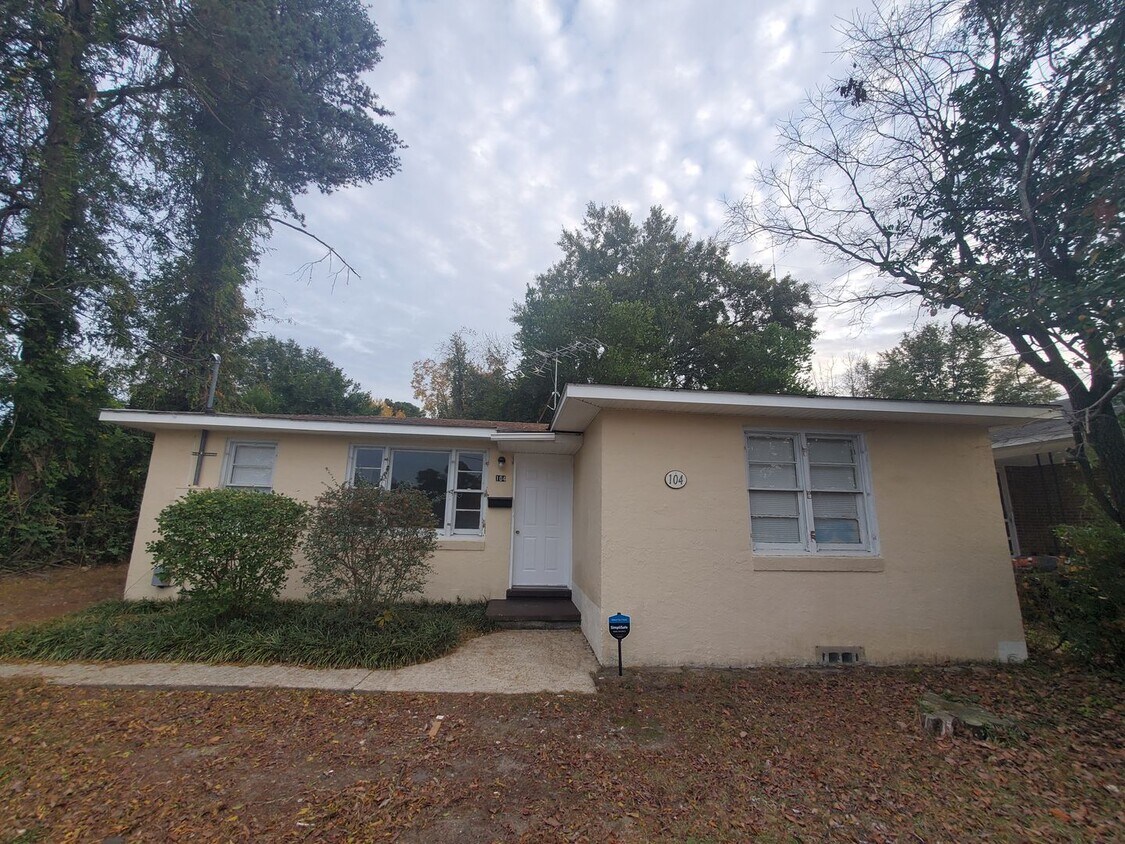 104 Spring Ave, Spring Lake, NC 28390 - House Rental in Spring Lake, NC ...