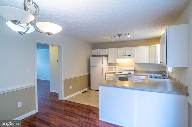 1104 Settlers Landing Dr Tappahannock Va 22560 Townhome Rentals In