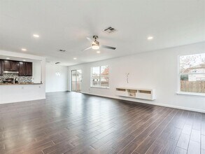 Lexington Parke Apartments under $3,000 - Del Valle, TX - Updated Today ...