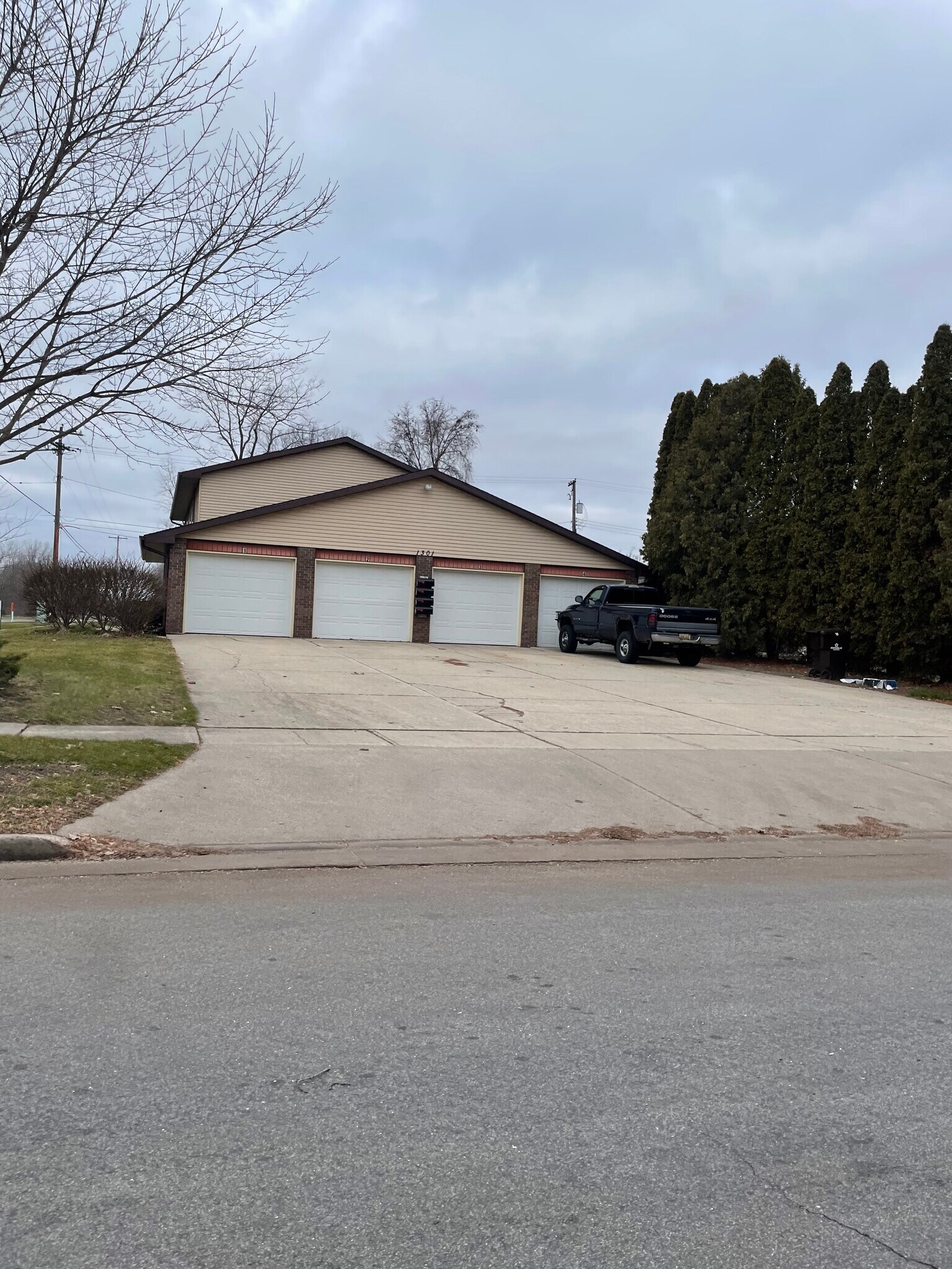 1301 Springfield Dr Unit 3, Midland, MI 48642 - 1301 Springfield Dr ...