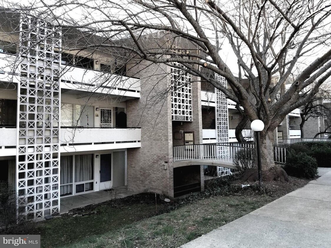 7507 Spring Lake Dr Unit D-2, Bethesda, MD 20817 - Condo for Rent in ...
