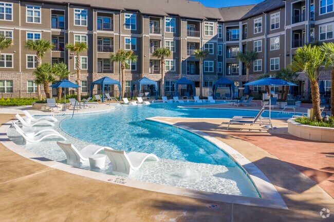 Apartments near 2575 Reed Rd | Apartments.com
