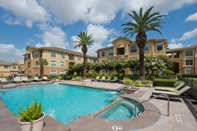 Gables Metropolitan Uptown Apartments - Houston, TX | Apartments.com
