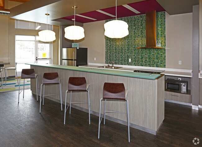 Shoreview Grand - Apartments in Shoreview, MN | Apartments.com