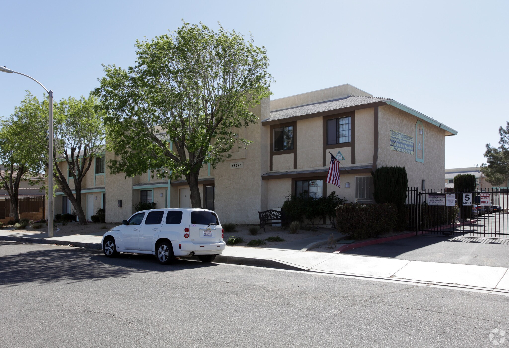 Courtyard Apartments - 38675-38707 12th St E Palmdale, CA 93550 ...